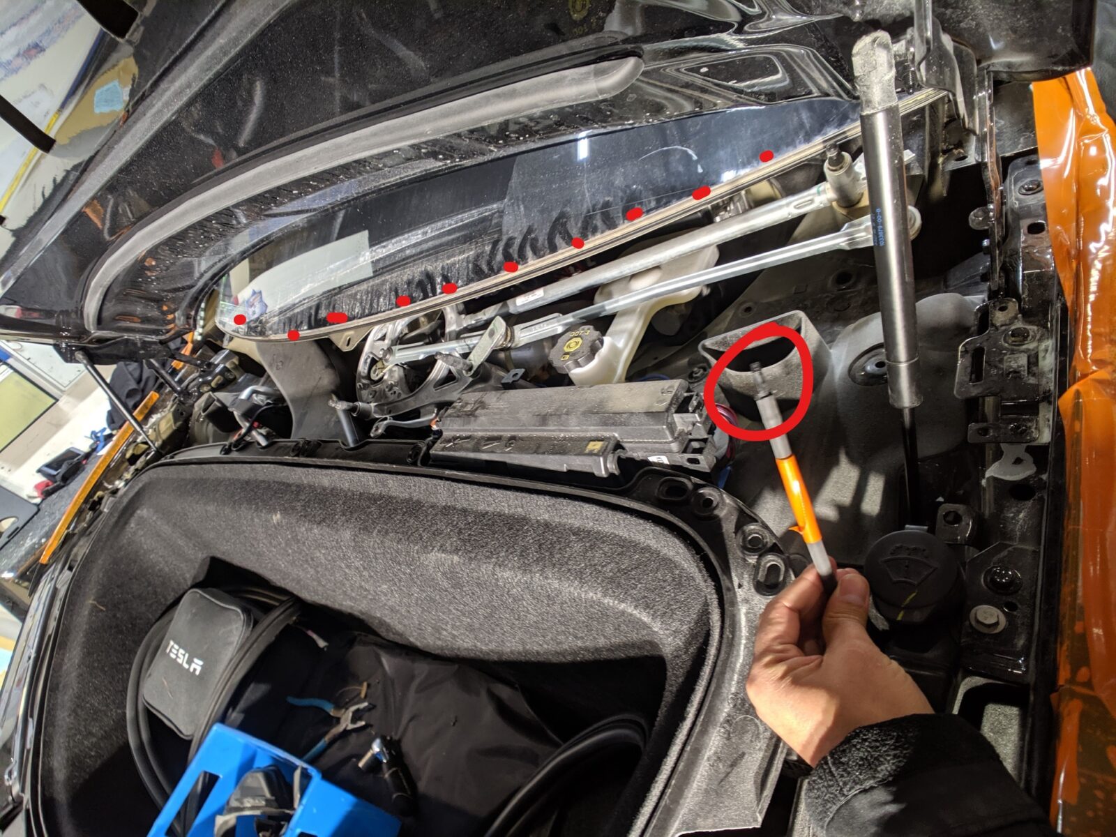 Tesla Model X Windshield Replacement - Auto Glass Express